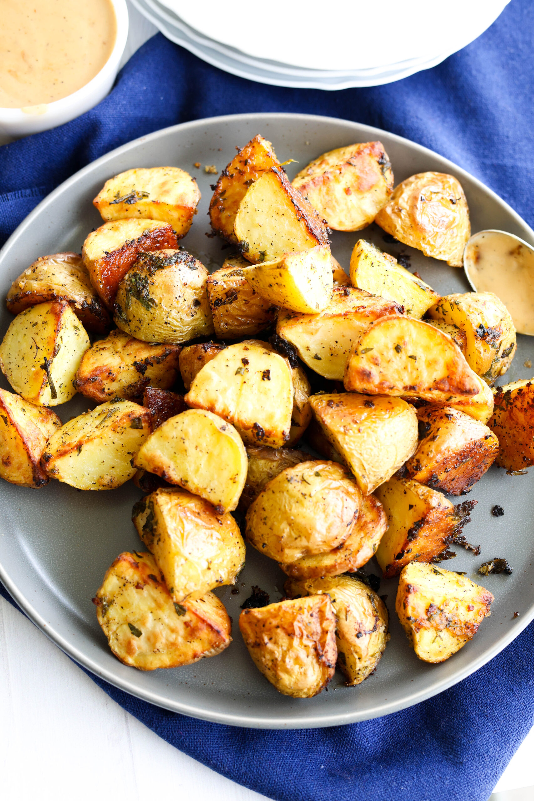 Easy Oven-Roasted Garlic Herb Potatoes